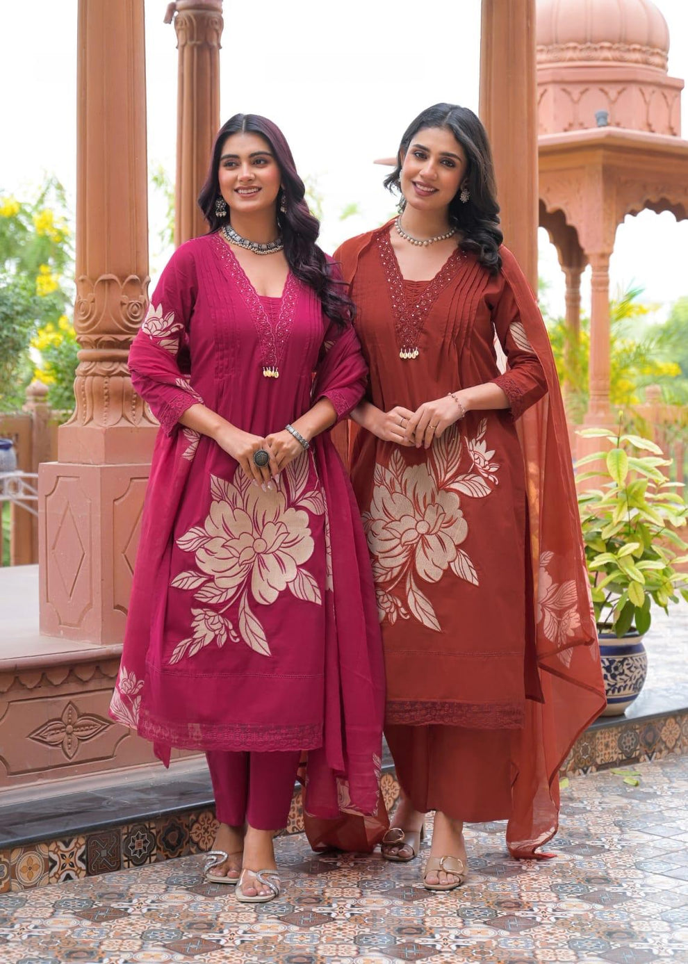 Featuring beautiful Heavy Set which is beautifully decorated All over ...